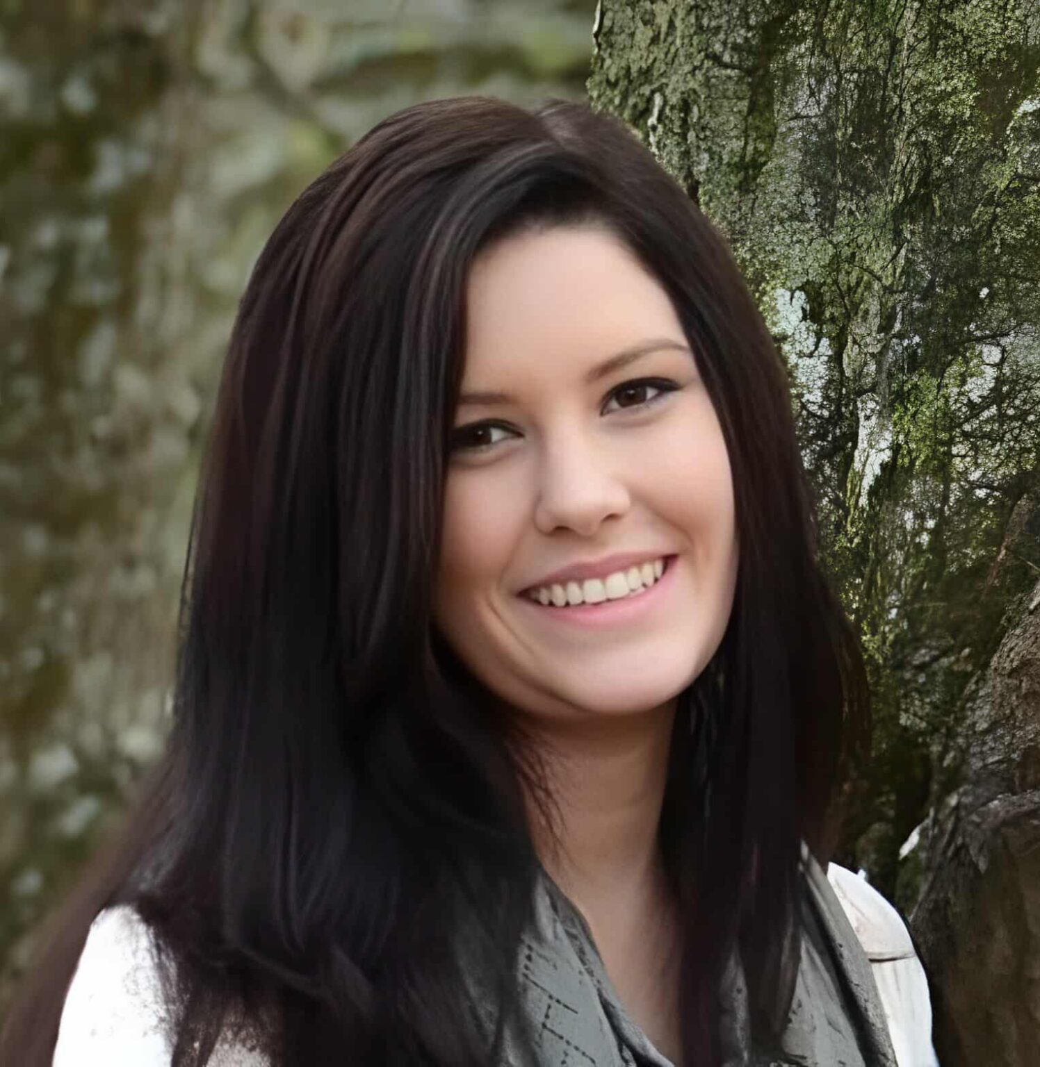Lindsey Hendrix Davis - Charter Funeral Home